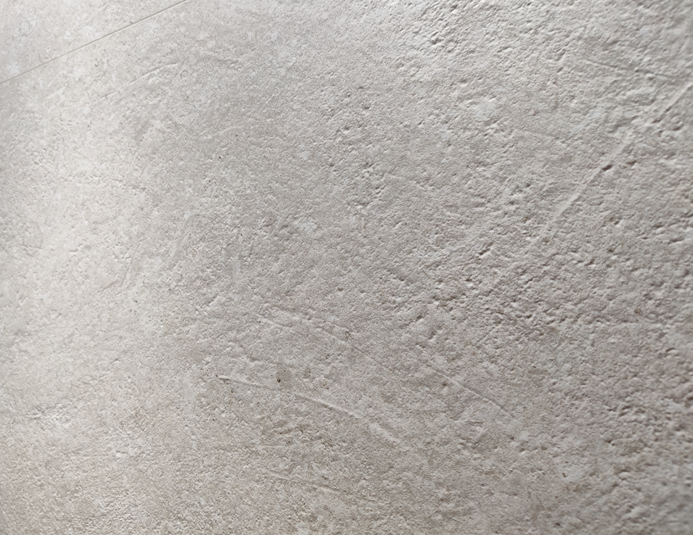 Płytki ścienne imitujące kamień Porcelanosa Coral Acero 45x120 ...